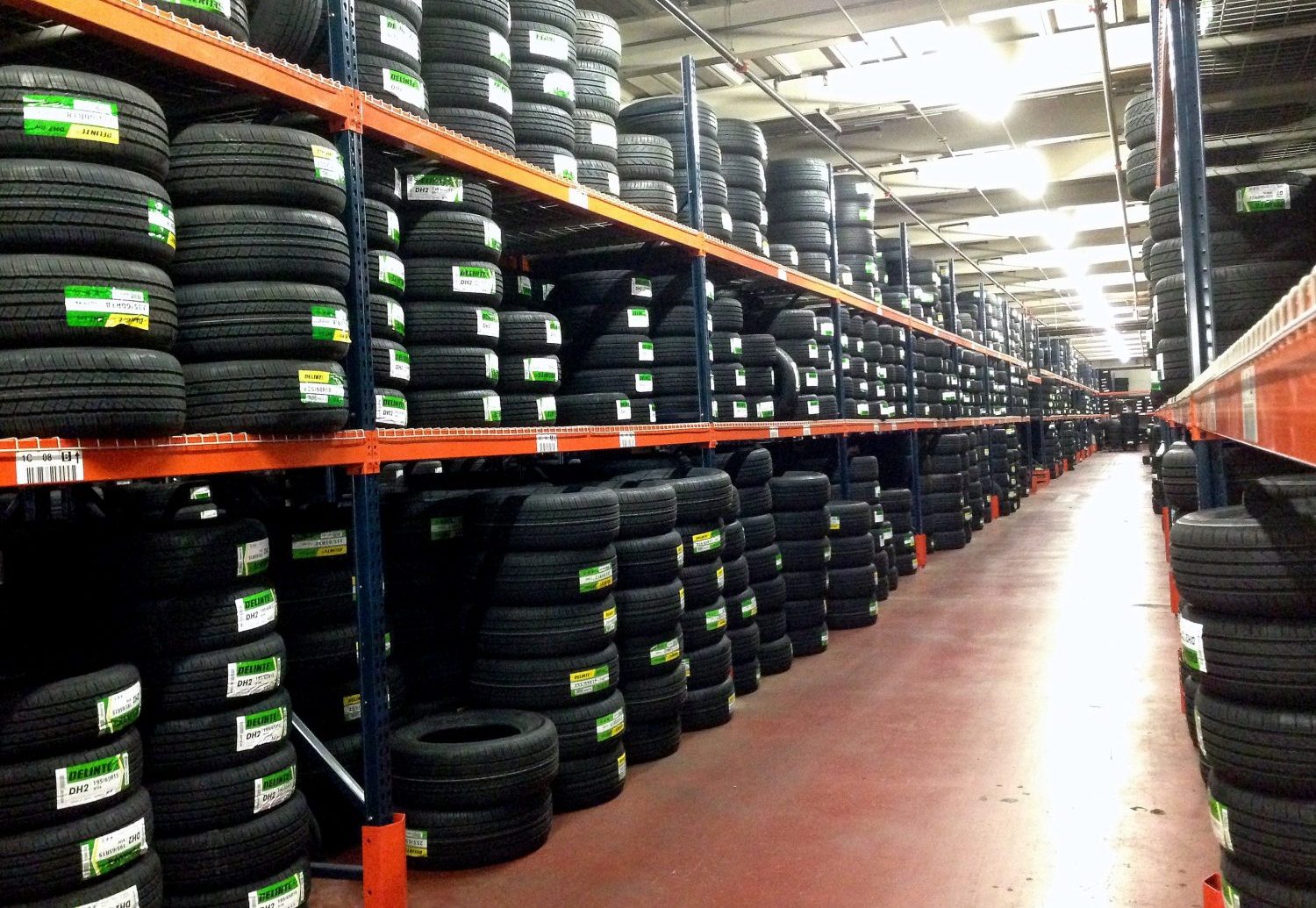 Selling Tyres – Manu Tyres